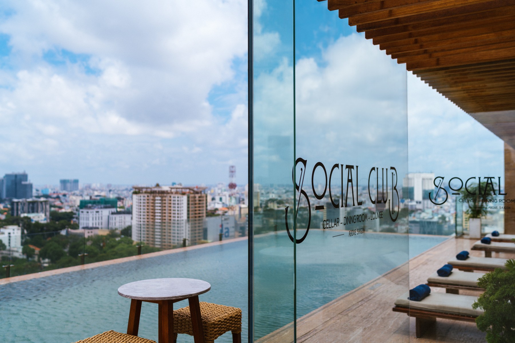 Infinity Pool - Rooftop Views & Cocktails | Hotel des Arts Saigon
